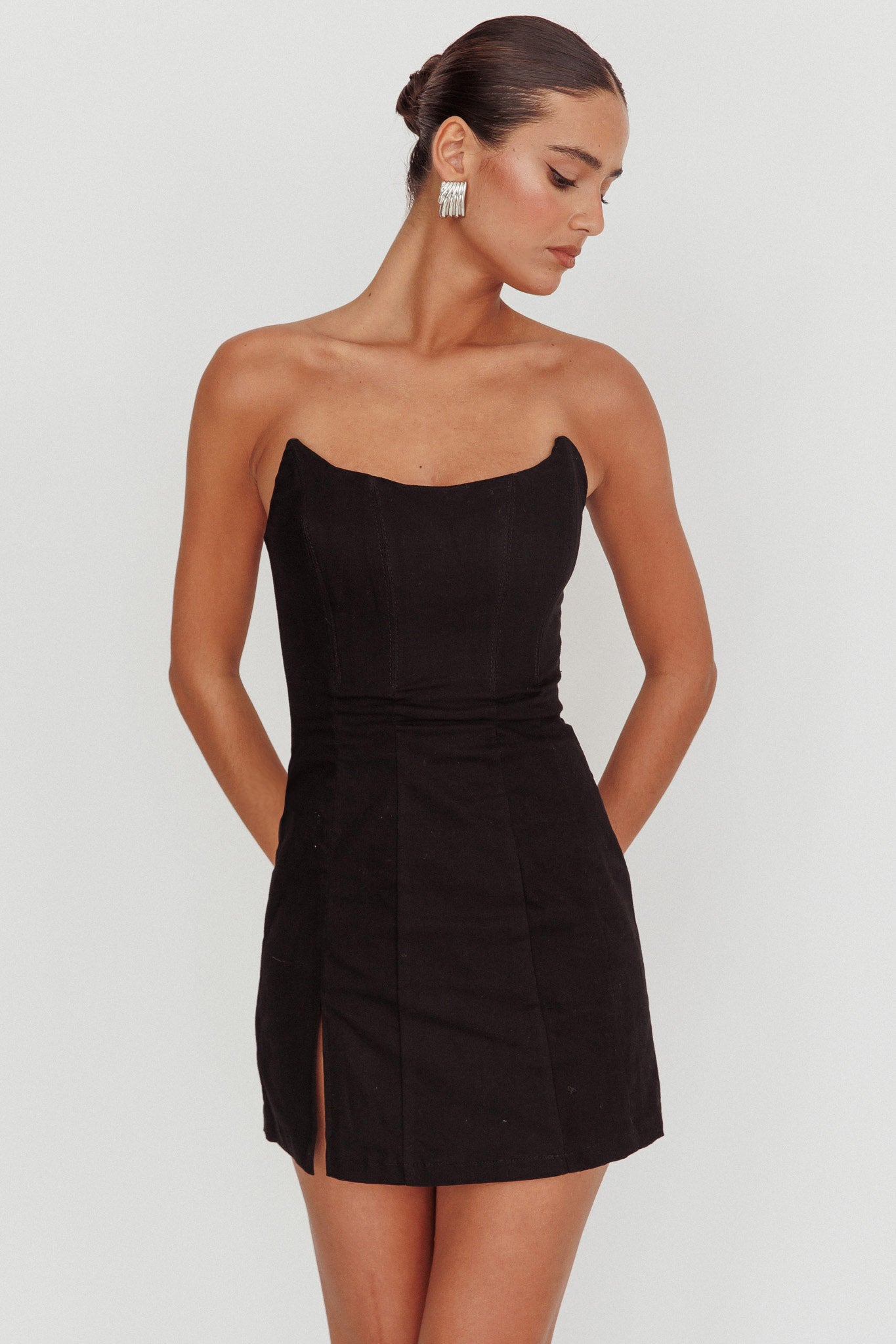 Luann Scoop Neckline Strapless Mini Dress Black | Selfie Leslie Australia