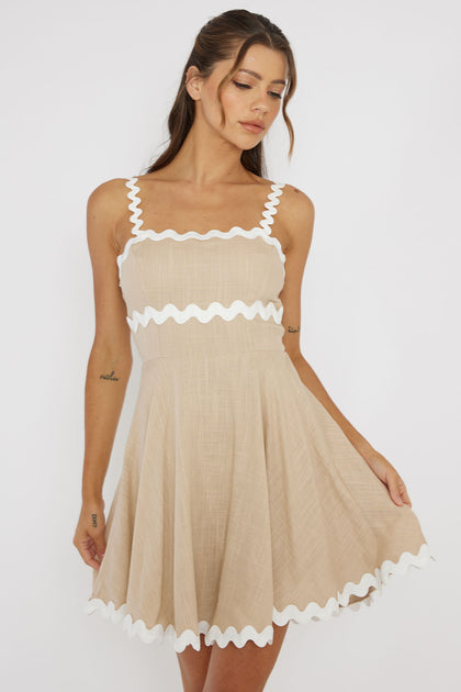 SUNDRESSES | Selfie Leslie Australia